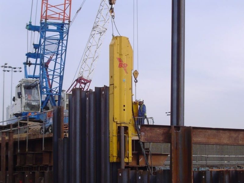 2024 Buyer's Guide: Impact Hammers and Vibratory Drivers - Pile Buck ...