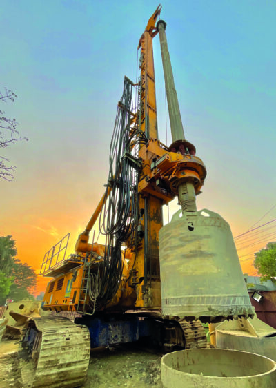 In the Fast Lane: Bauer India Manufactures Large Bored Piles for a Four-Lane Flyover - Pile Buck ...