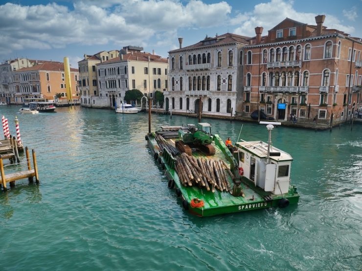 Building Venice: Timber Piles, Infrastructure, and Lasting Lessons in ...