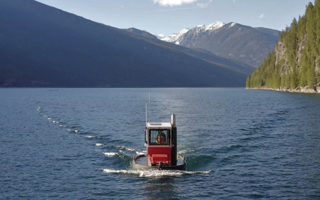 Shallow Draft Workboats For River And Lake Piling Projects - Pile Buck ...